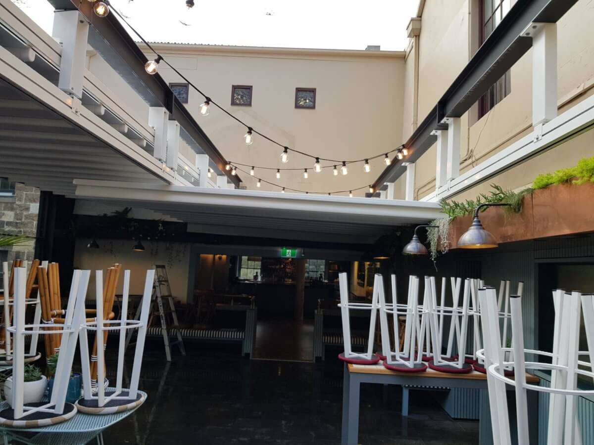 Retractable Roof at the Orient Hotel - The Rocks | Awnings Sydney - Sunteca